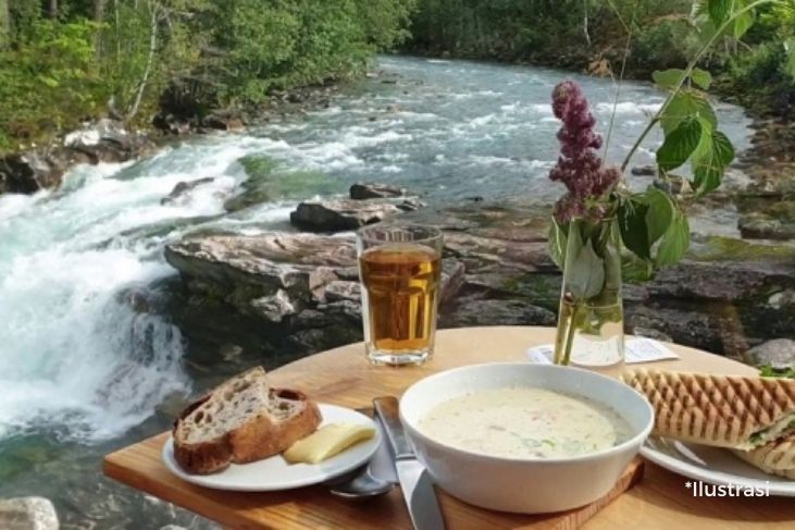 Granada Riverside Resort